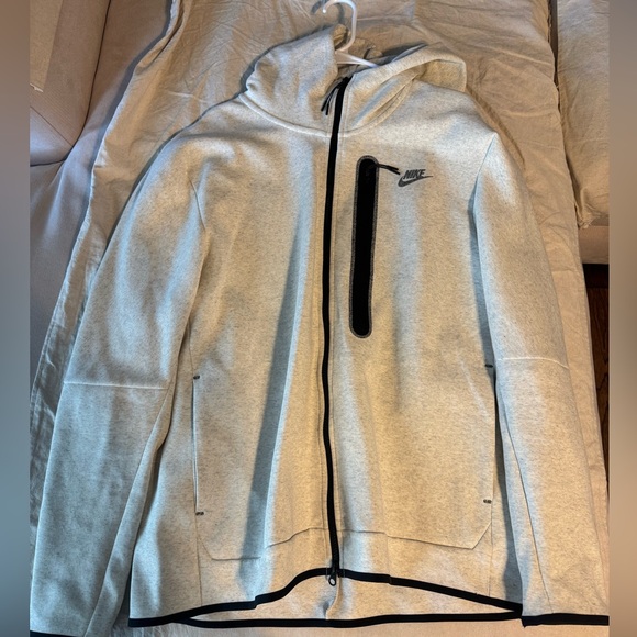Nike | Sweaters | Mens Nike Tech Sweatshirt Xl | Poshmark